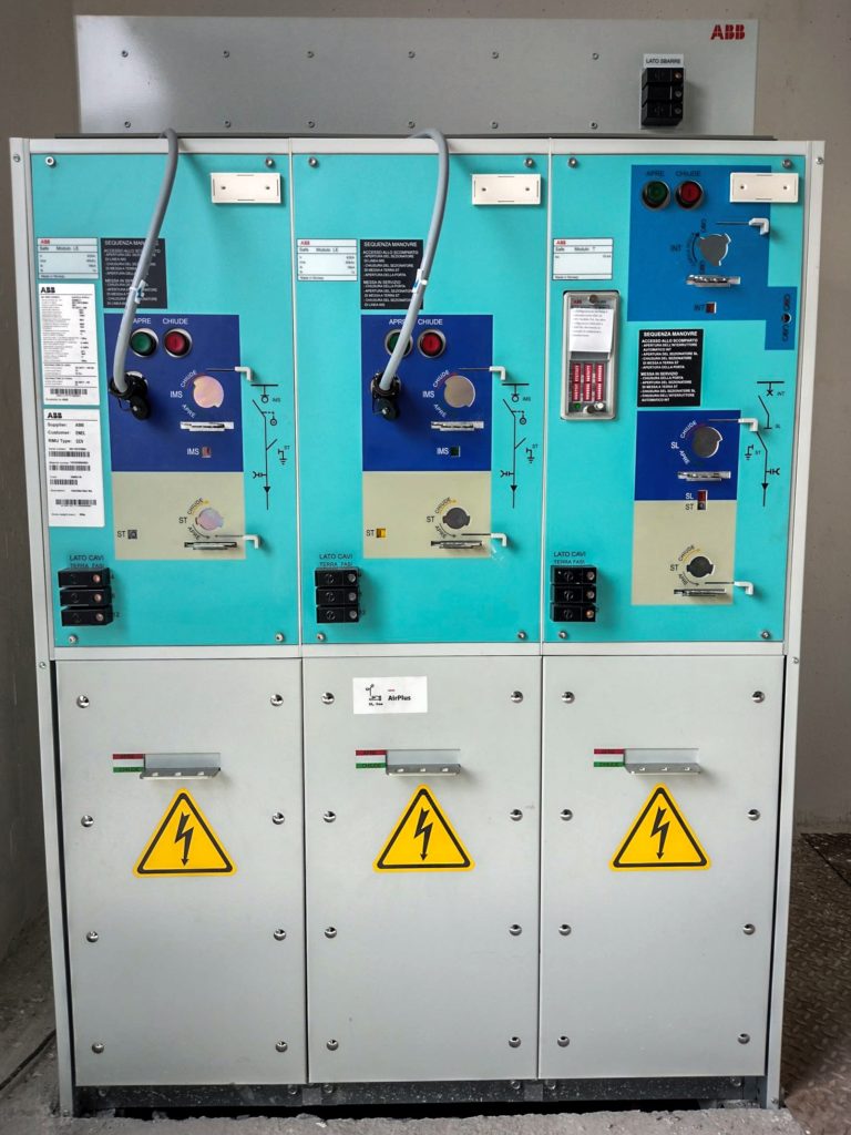 ABB fournit à Enel les premières unités SafePlus AirPlus™ sans SF6 pour ...